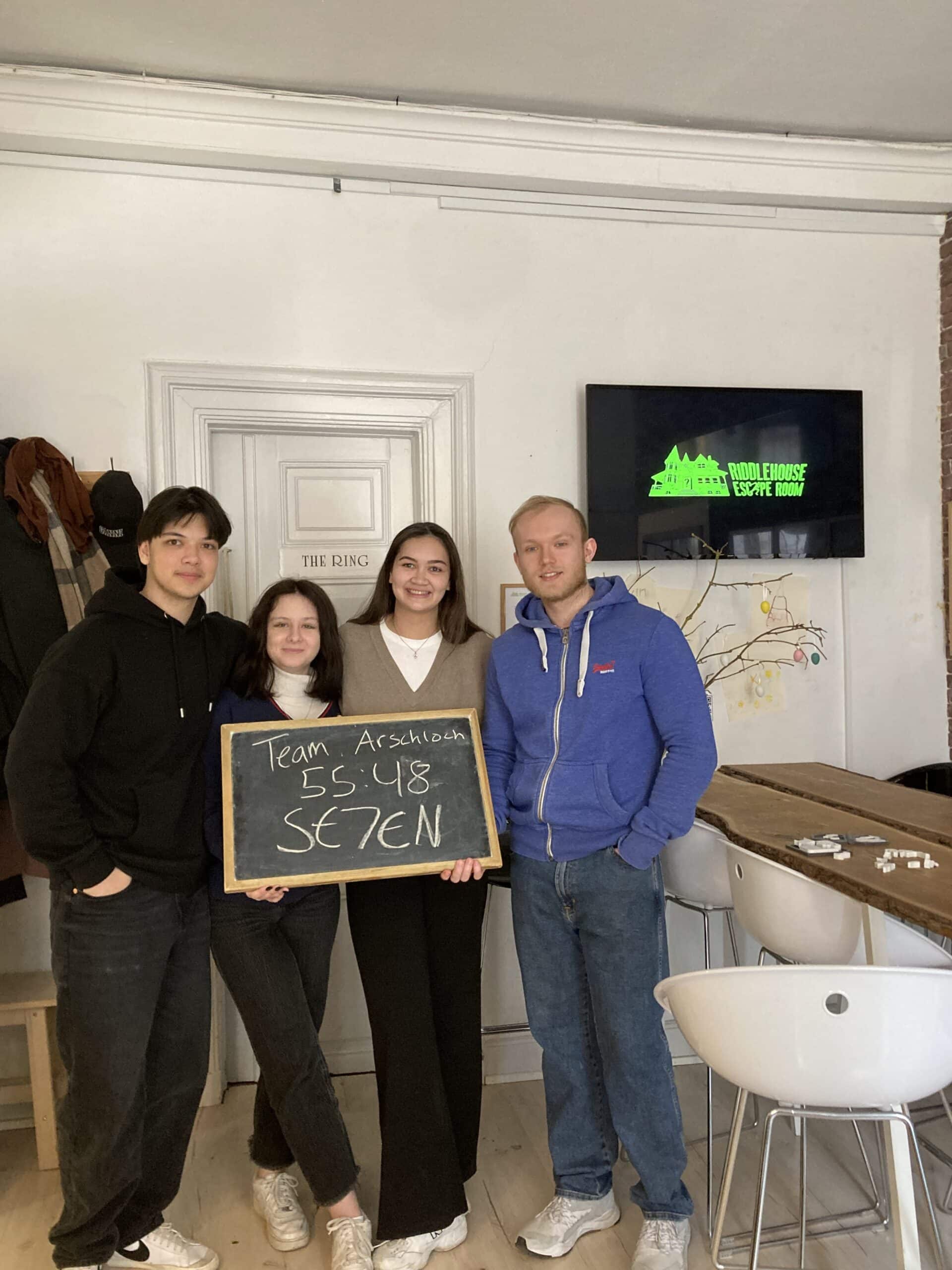 Team Arschloch | Riddlehouse